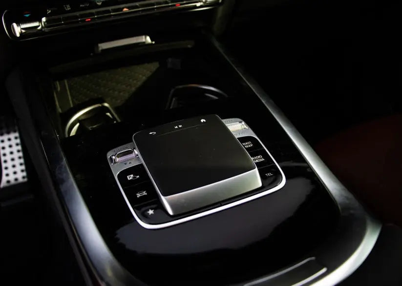 Mercedes-Benz G63 2025 White or simmilar - Golden Key Rent Car LLC